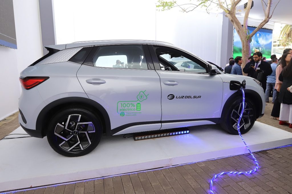 Luz del Sur y BYD impulsan la electromovilidad en Perú con nueva flota ...